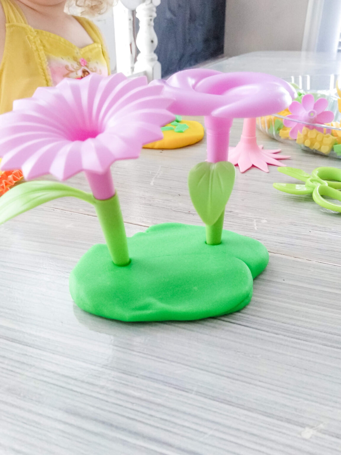 10 Spring Activities for Toddlers & Preschoolers (Indoor & Outdoor ...